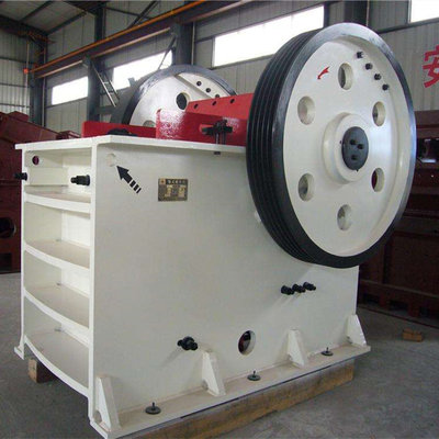 15KW Jaw Rock Crusher Machine With Mobile Or Stationary Type